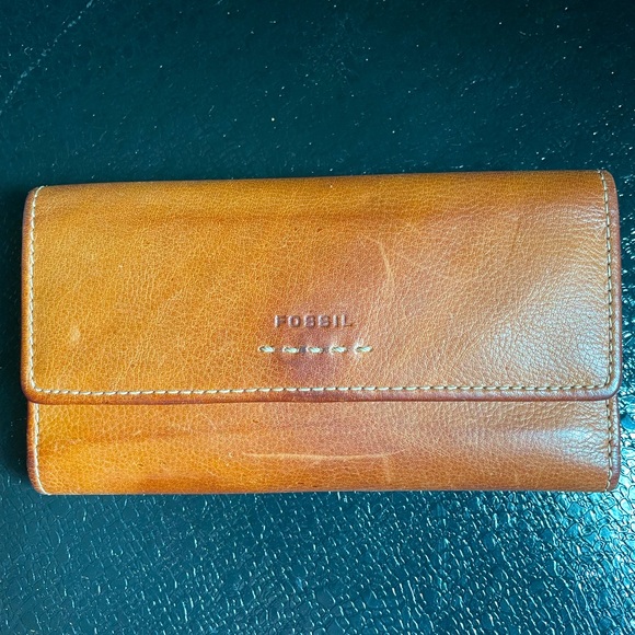 Fossil | Bags | Fossil Genuine Leather Flap Clutch Wallet With ...